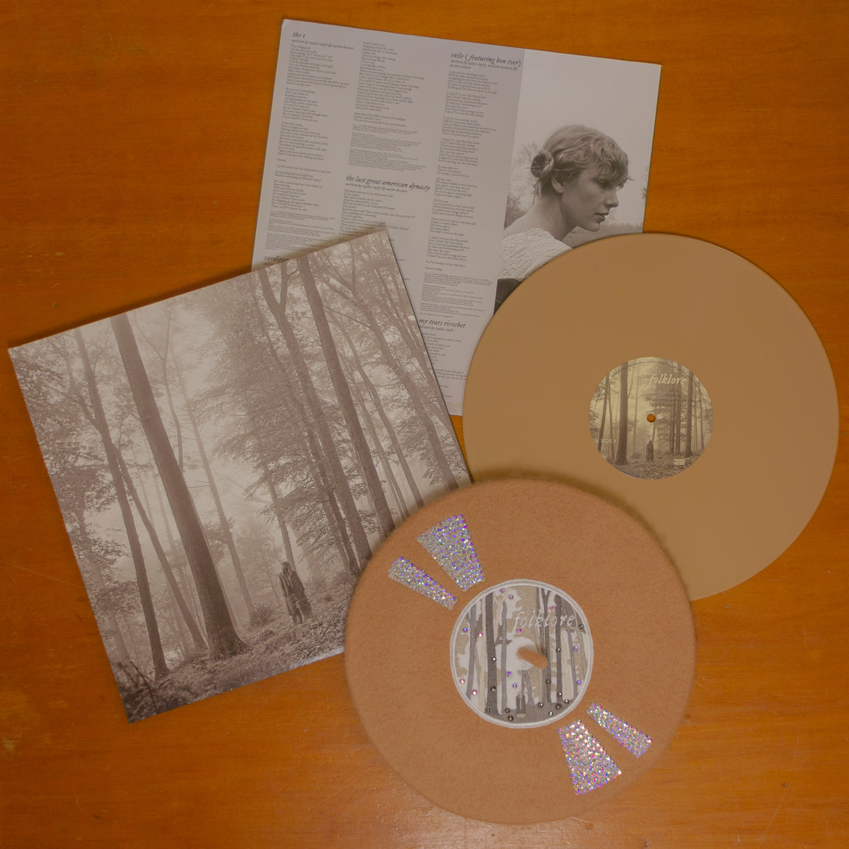 Folklore on Vinyl Beret – Elleni the Label
