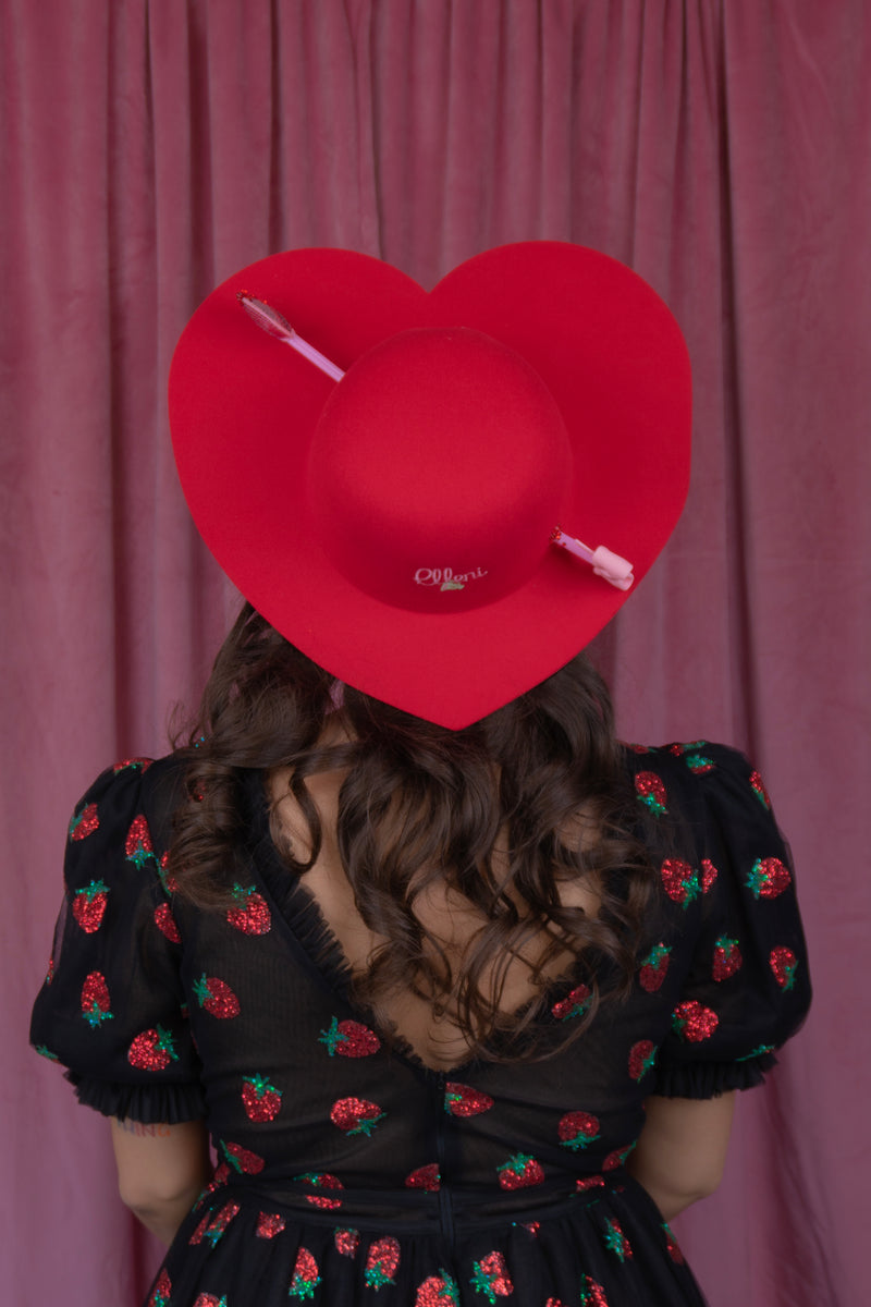 Love Struck Heart Hat in Red – Elleni the Label
